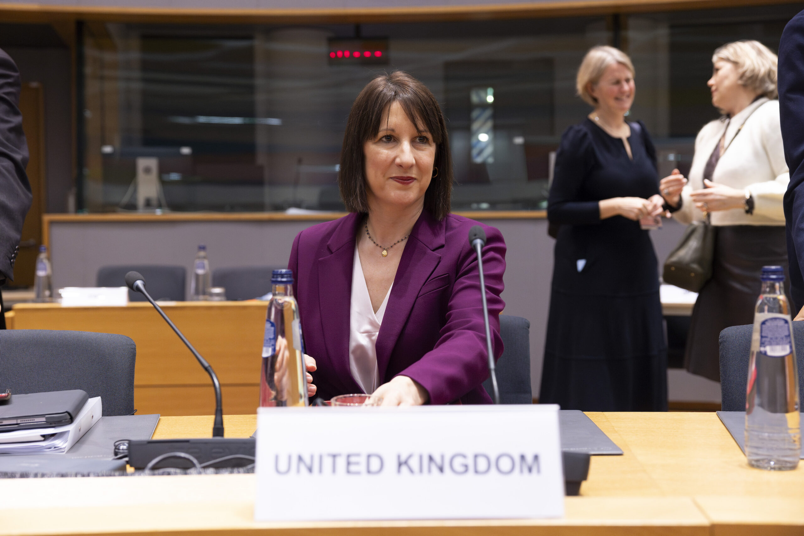 Rachel Reeves vows to ‘break down barriers’ to UK-EU post-Brexit trade ...